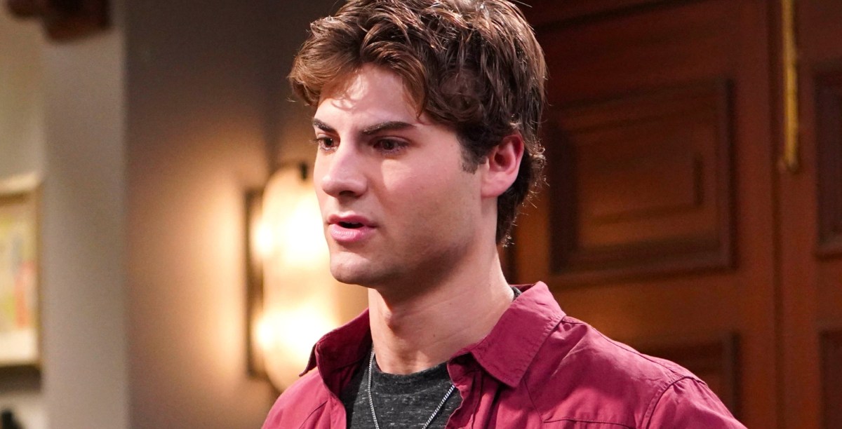 Eric Braeden Enjoys BTS Filming Break With ‘Great’ Young and the ...