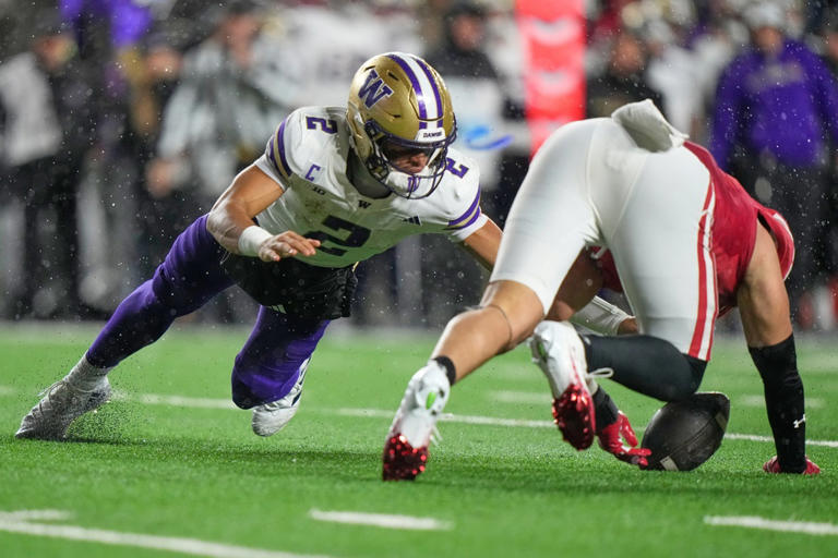 Wisconsin finds leaders for its rebuild in freshman linebackers Cooper ...