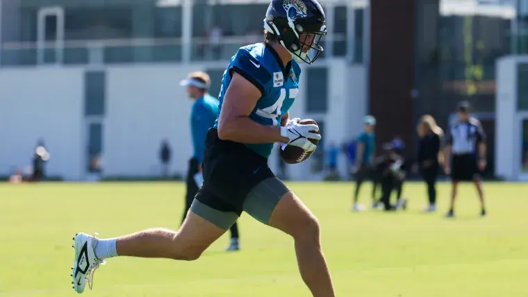 Chargers' Justin Herbert has a brother in the NFL, and they're playing ...