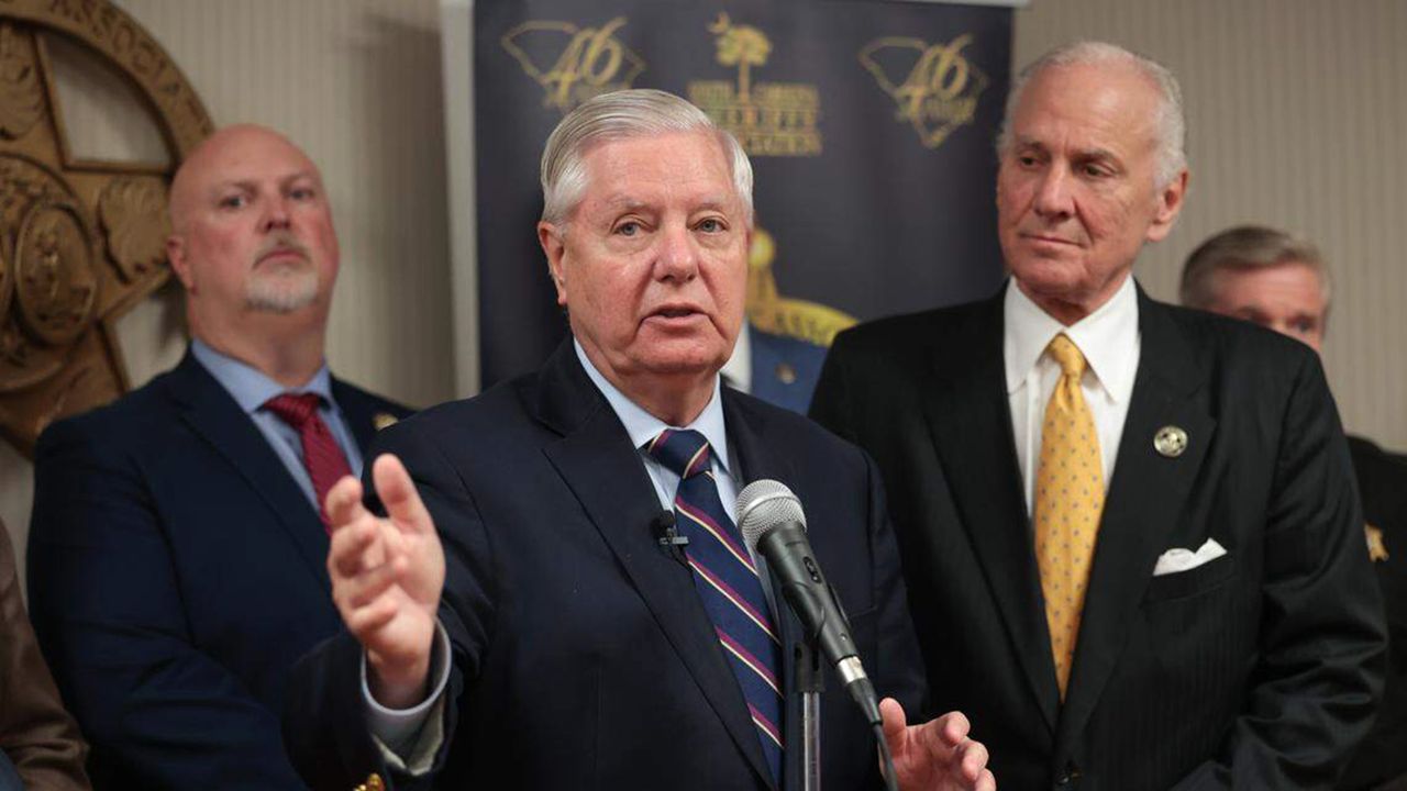 GOP retreats from shutdown deal payout provision