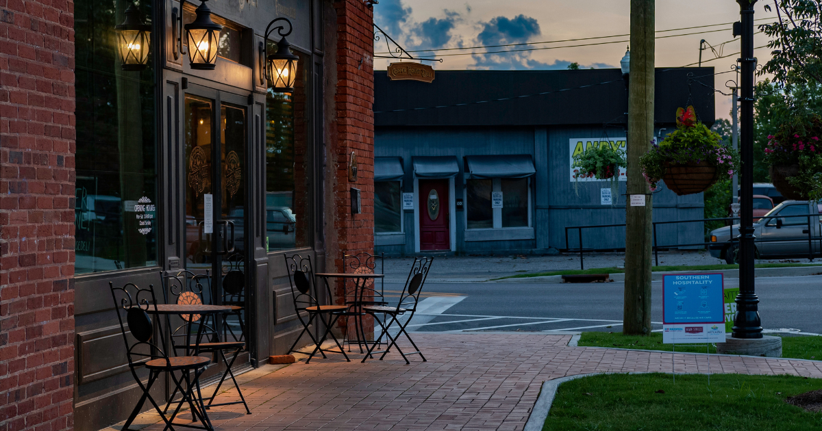 Discover the Alabama Small Town That Looks Like a Hallmark Movie Set