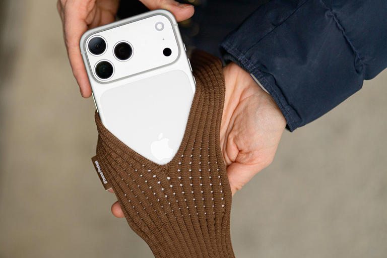 Apple’s $230 Cloth iPhone Pouch Is Already Sold Out — Here’s What It’s Like