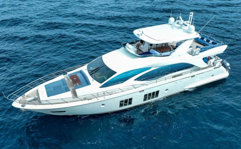 For Sale: Azimut 84 Flybridge
