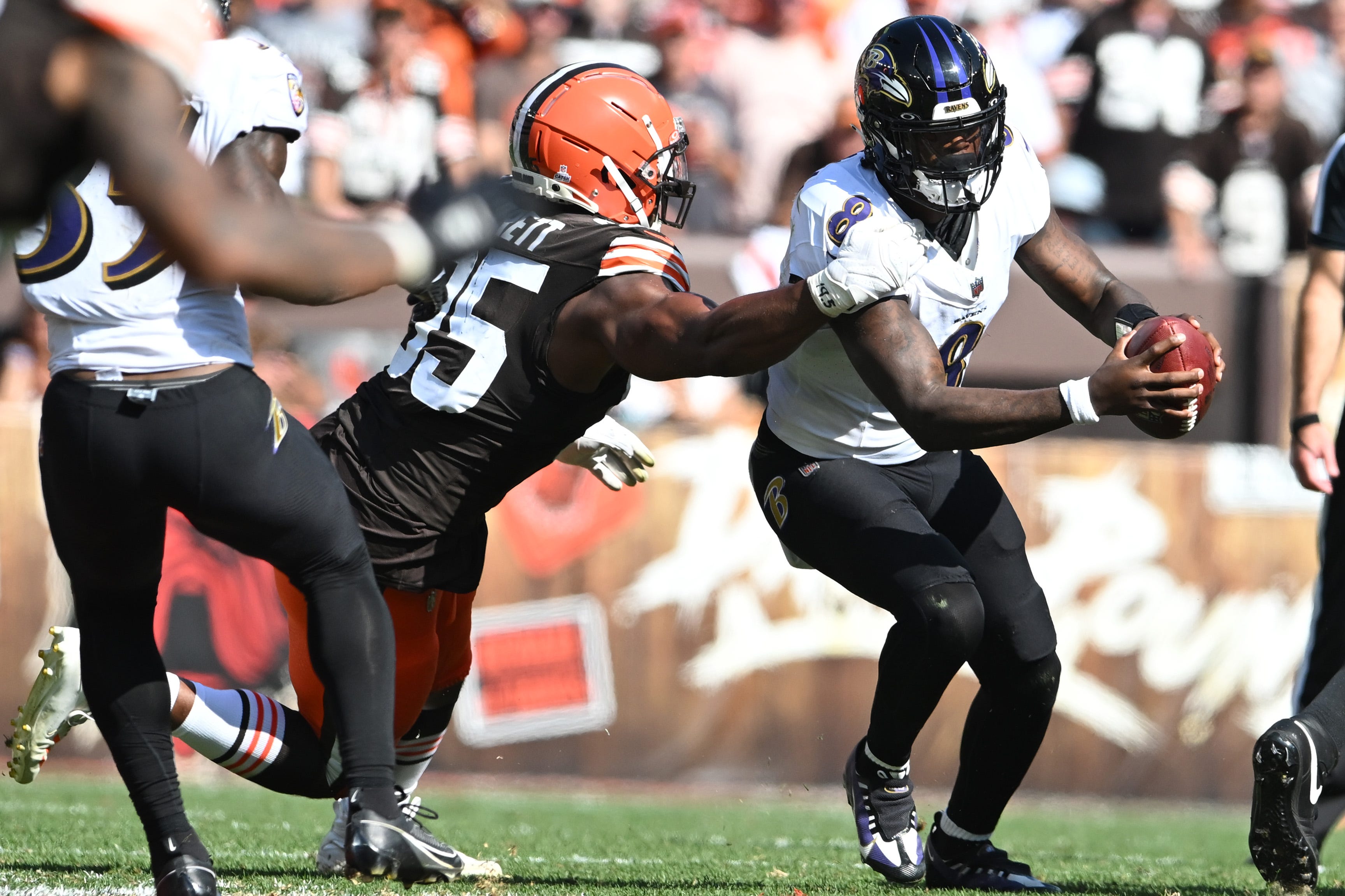 Browns All-Pro Myles Garrett ready for all the 'hands and objects ...