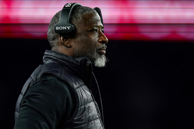 Jets' Aaron Glenn may finally be ready to make Justin Fields, Tyrod ...