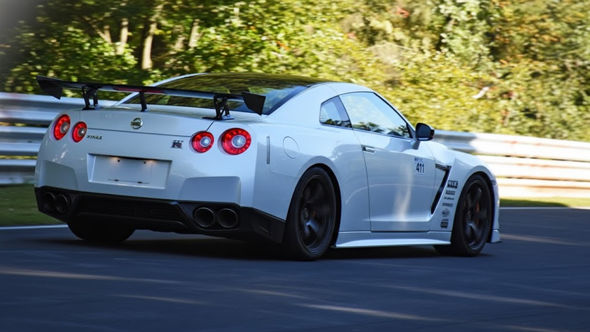 Skyline Madness at the Nürburgring – GT-R Special