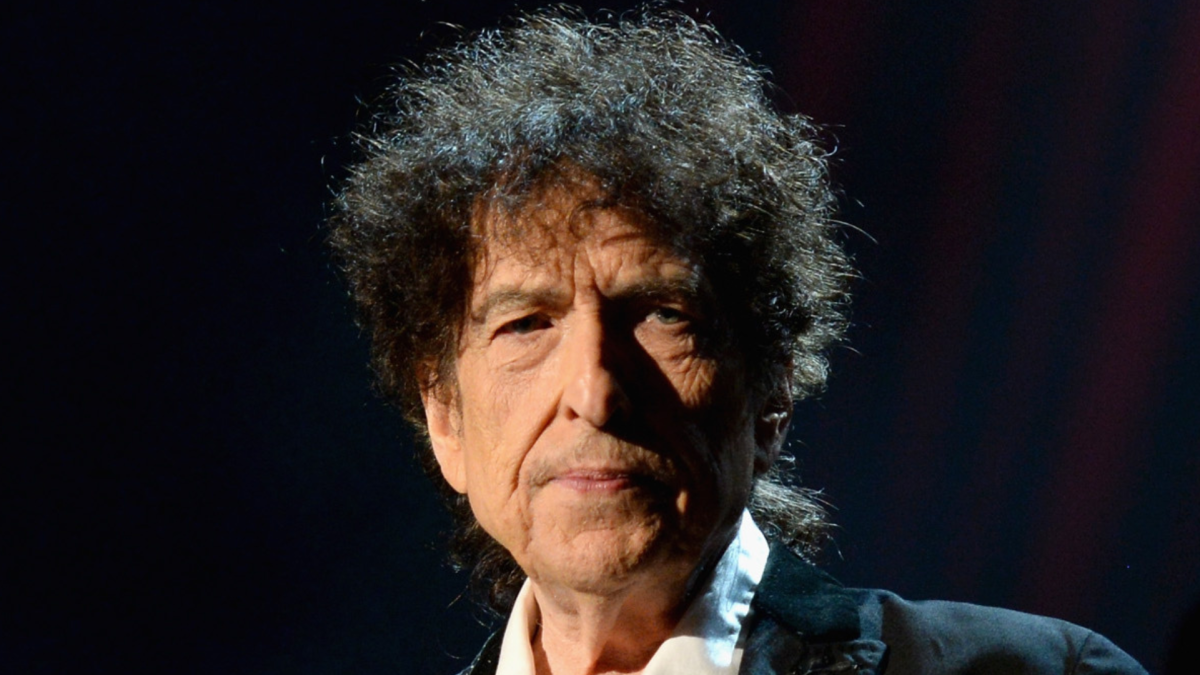 Bob Dylan, 84, Drops Intriguing 2026 Tease — Fans Are Going Wild