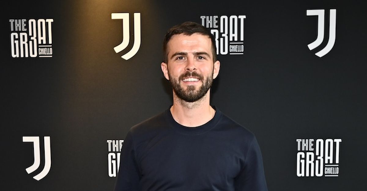 Pjanic recentemente a Torino, rumors su un possibile ritorno alla Juve ...