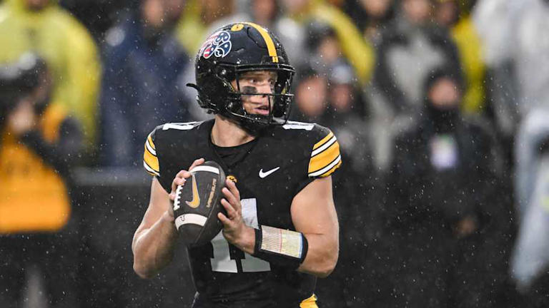 Iowa Quarterback Mark Gronowski Reveals Biggest Keys Against USC's Defense
