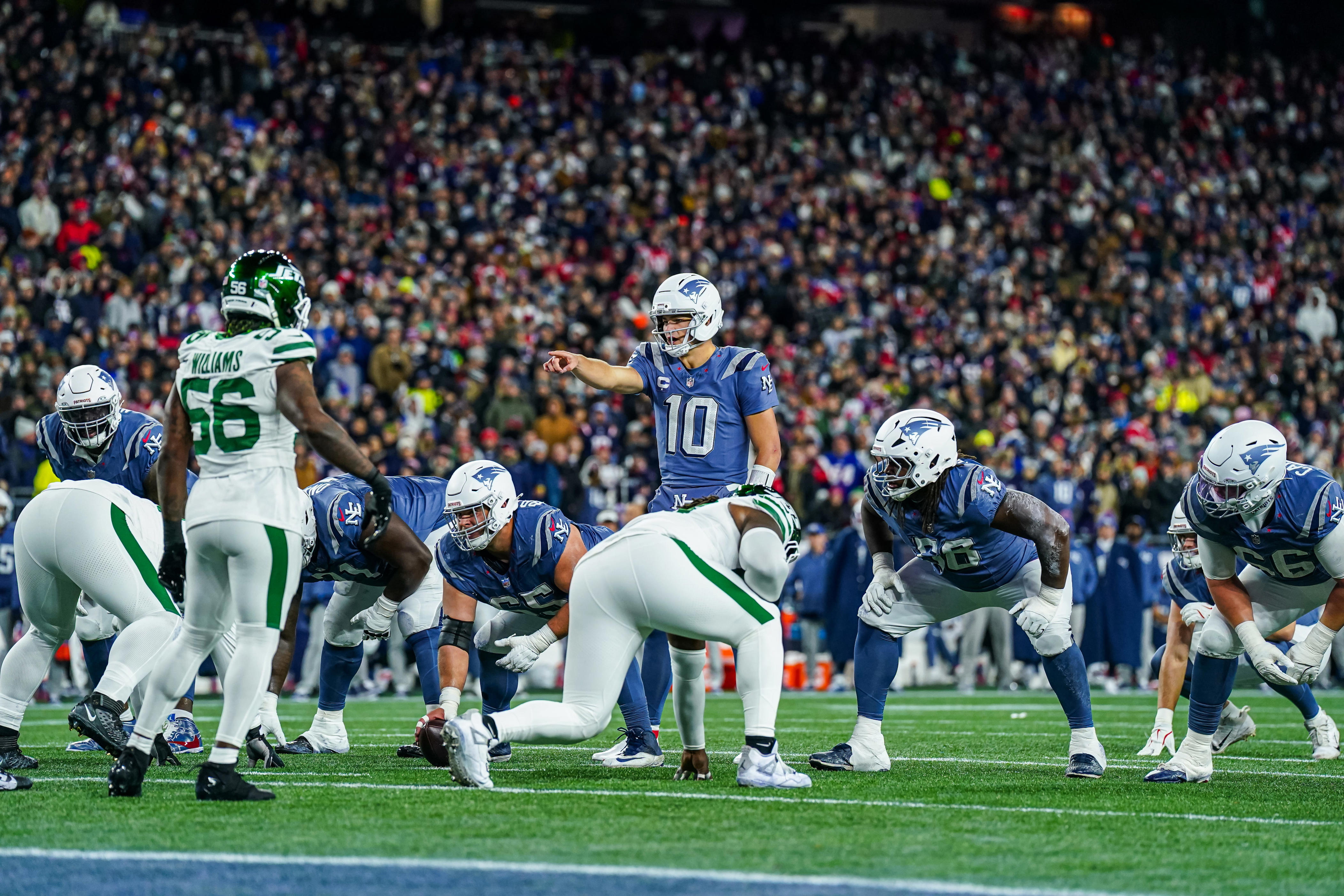 Wrestling superstar Seth Rollins compares Patriots' QB Drake Maye to ...