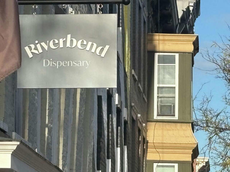 Hudson pot shop sues state for approving second shop 345 feet away