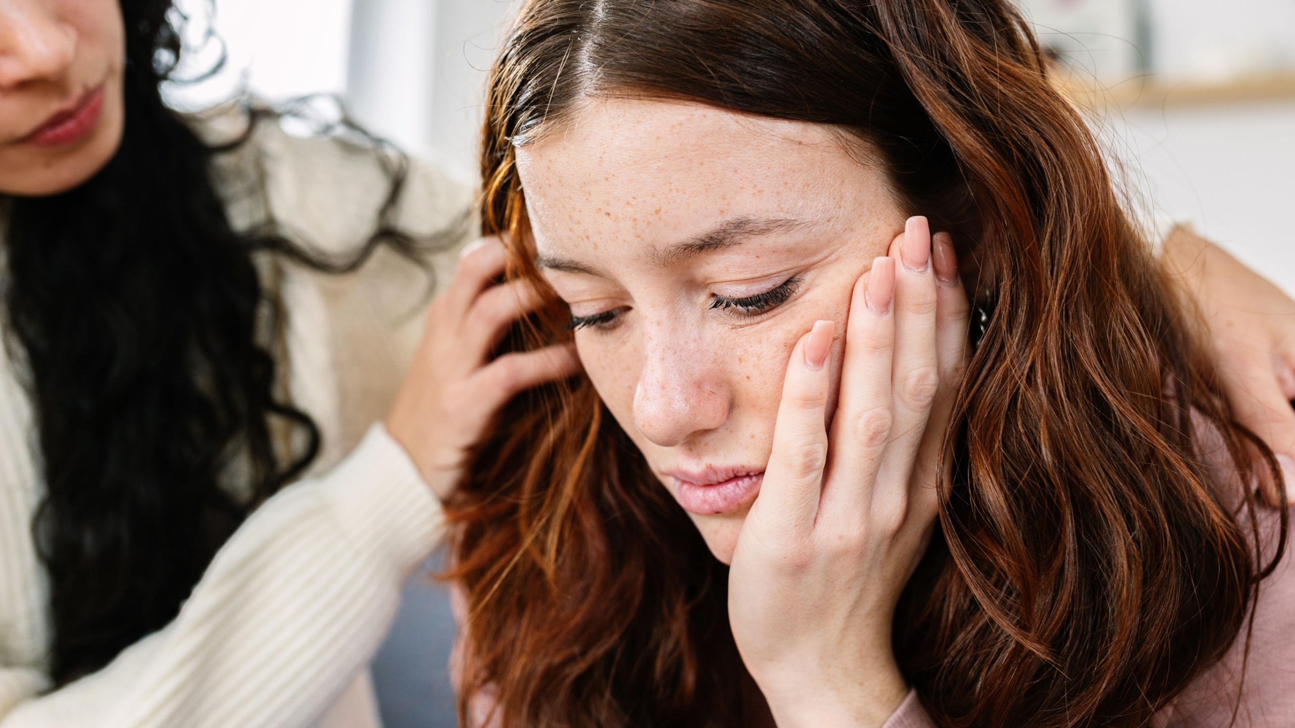 11 Actions That Can Feel Unsupportive to Friends and Partners