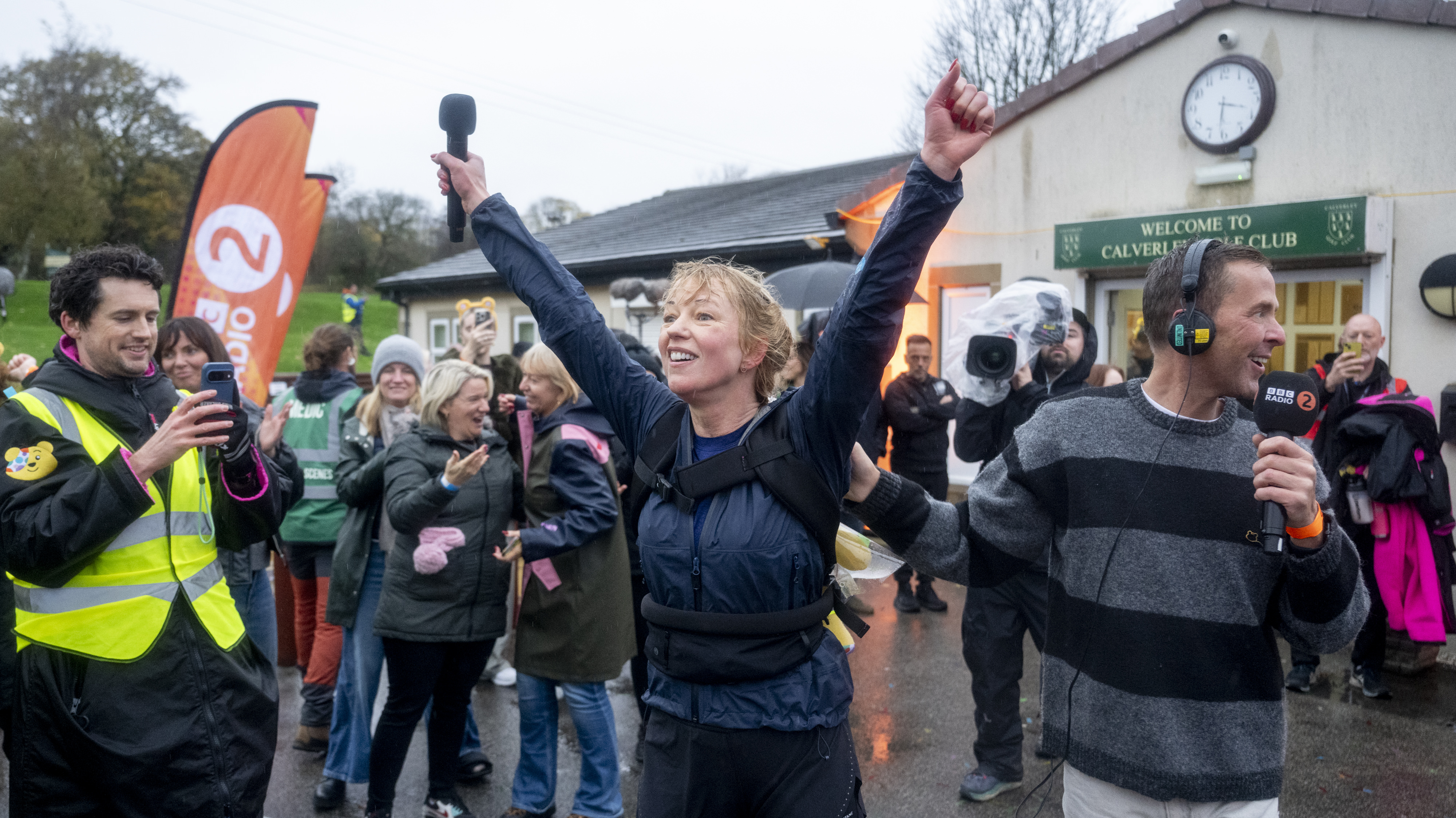 'Hello Yorkshire!': BBC Radio 2's Sara Cox makes it to Pudsey, Leeds ...