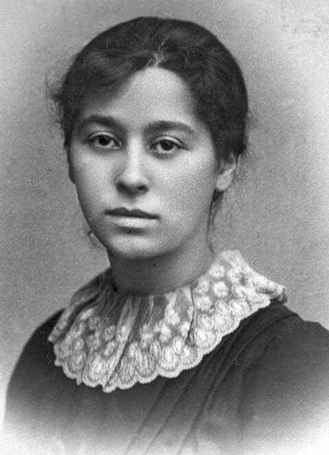 Esteemed by Oscar Wilde, England’s ‘greatest Jewess’ may finally be ...