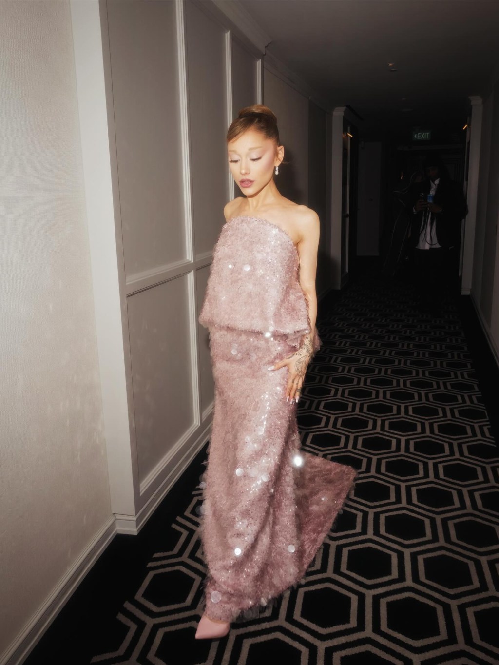 Ariana Grande shrugs off crazed fan incident at ‘Wicked: For Good ...