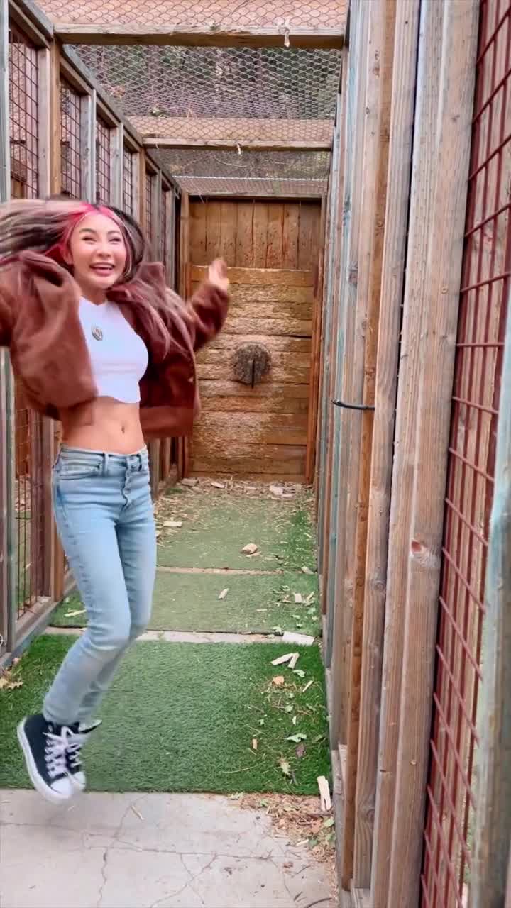 Axe Throwing Date: Unlocking New Relationship Skills!