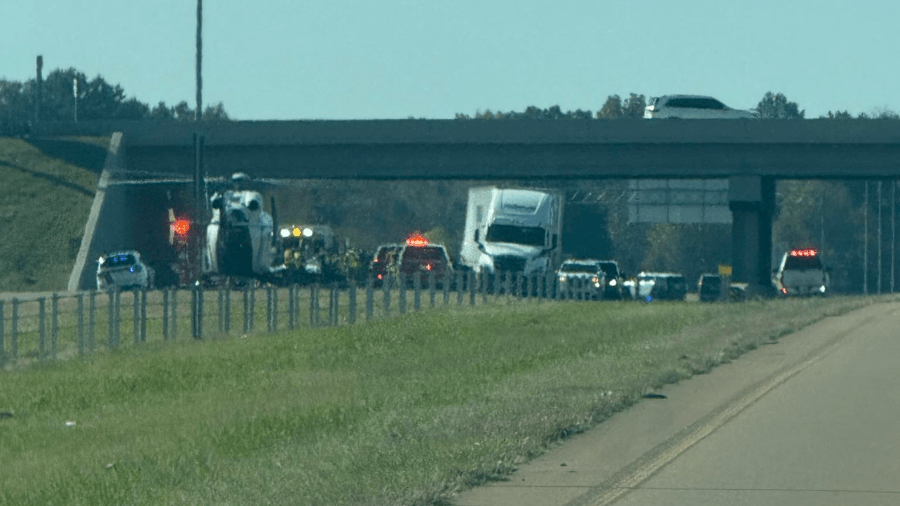 AirCare, authorities respond to crash on I-55 in Gluckstadt