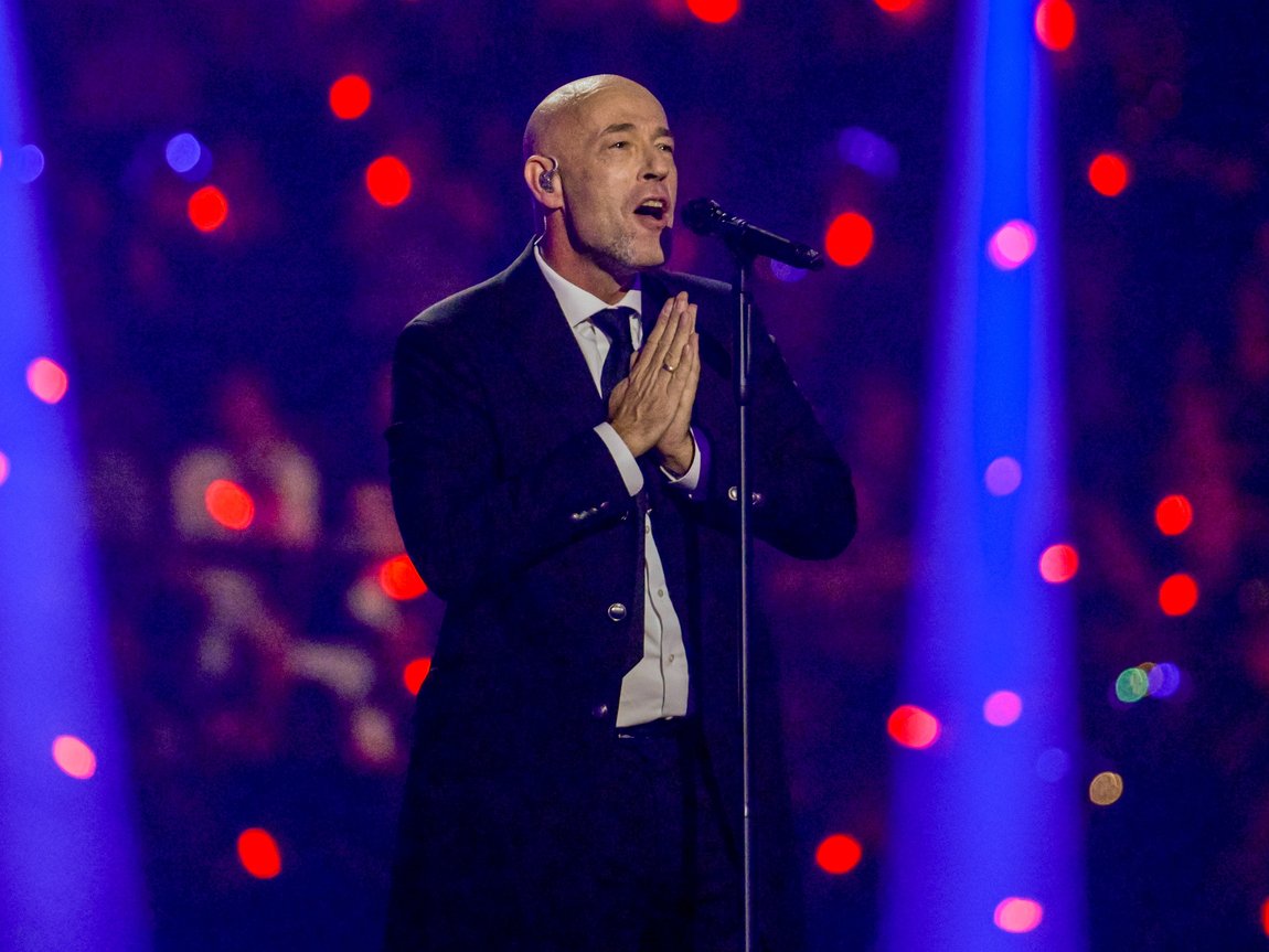 After stage fall: The Graf gives the all-clear