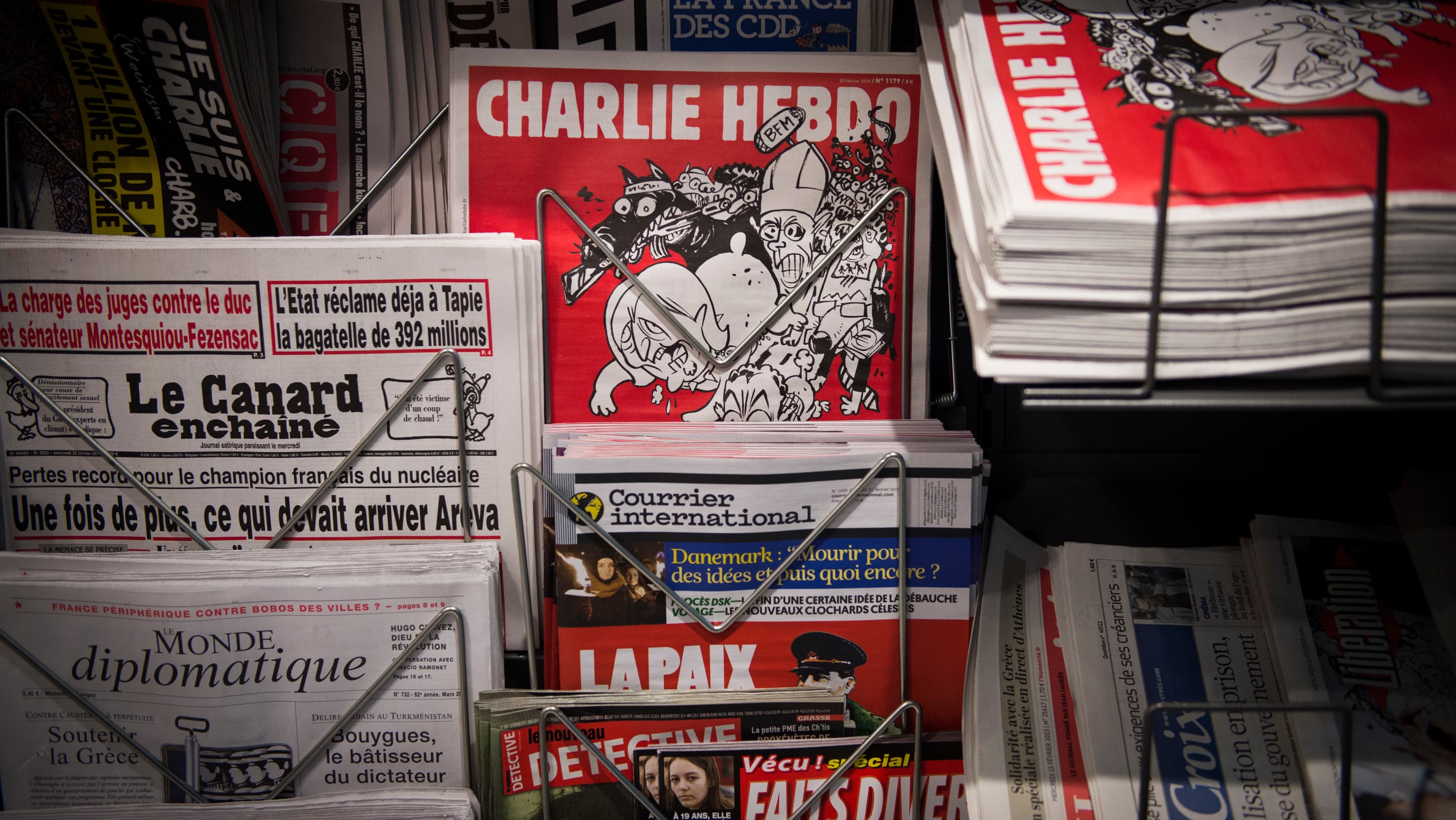 INFO BFMTV. La direction de Charlie Hebdo dépose plainte pour "apologie ...