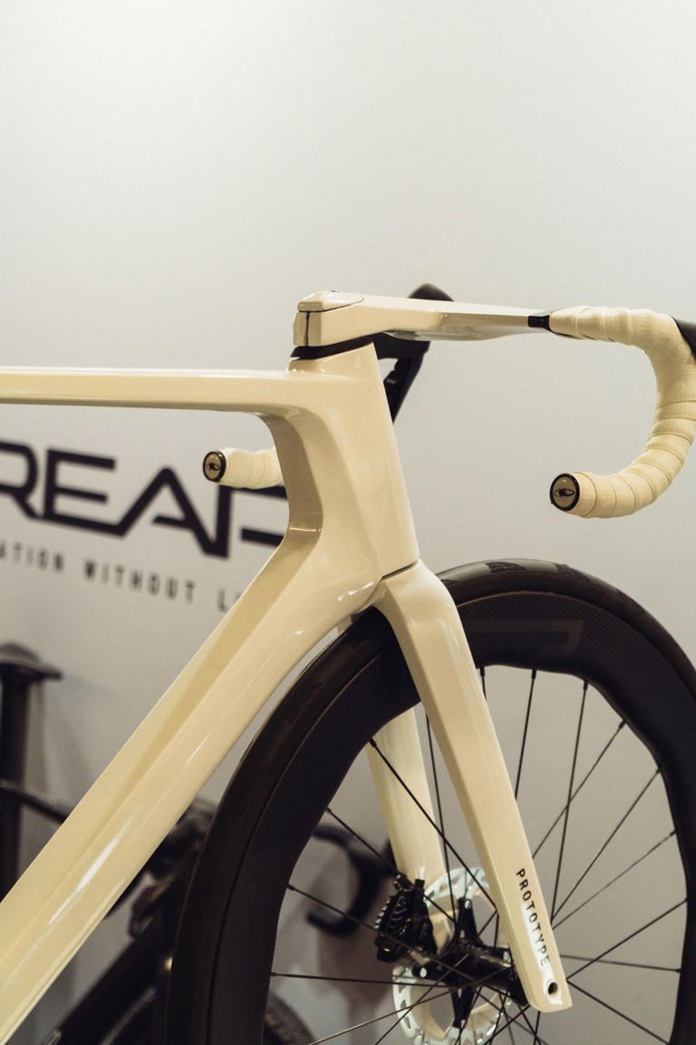 Rouleur Live tech gallery: Aero titanium, custom paint, and the return ...