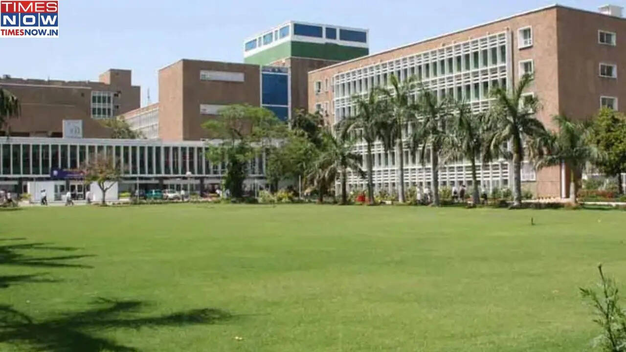 AIIMS Delhi Bags Top National Honour for Overall Health Research ...