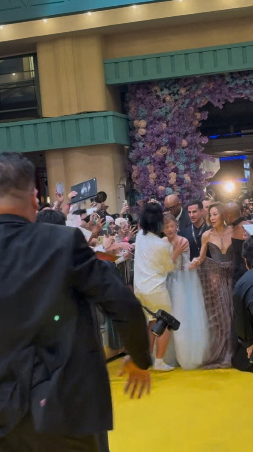 Fan who attacked Ariana Grande at ‘Wicked: For Good’ Singapore premiere ...