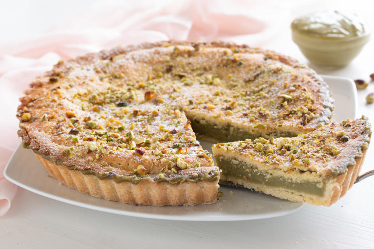 Grandmother's Cake with Pistachio