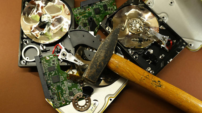 This Military Grade USB Gadget Can 'Totally Destroy' Old Hard Drives