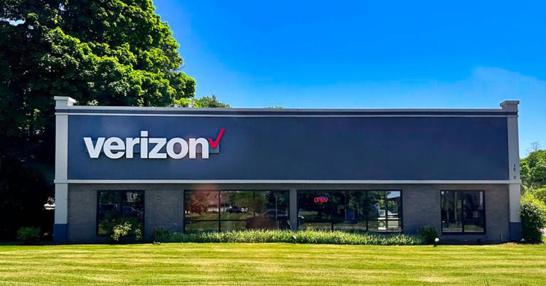 Major Verizon Downsizing Marks First Move By Ceo Schulman