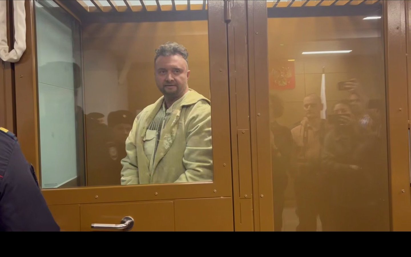 "Extremismo LGBT". Rússia condena empresário que já morreu