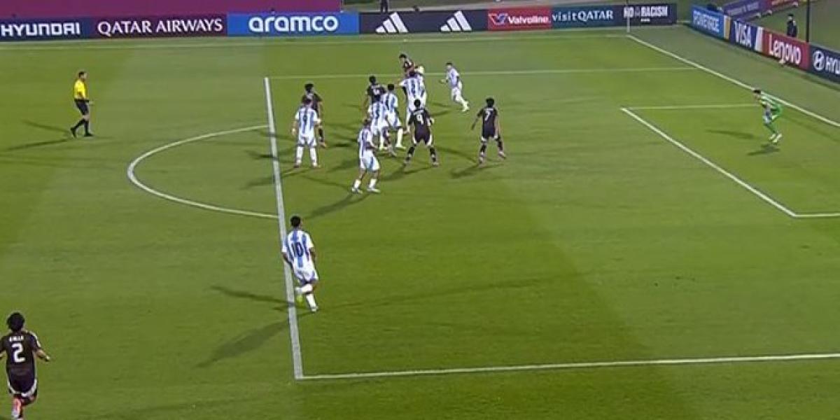 Polémica en Argentina vs México: ¿Era offside de Gamboa en el gol del Tri?