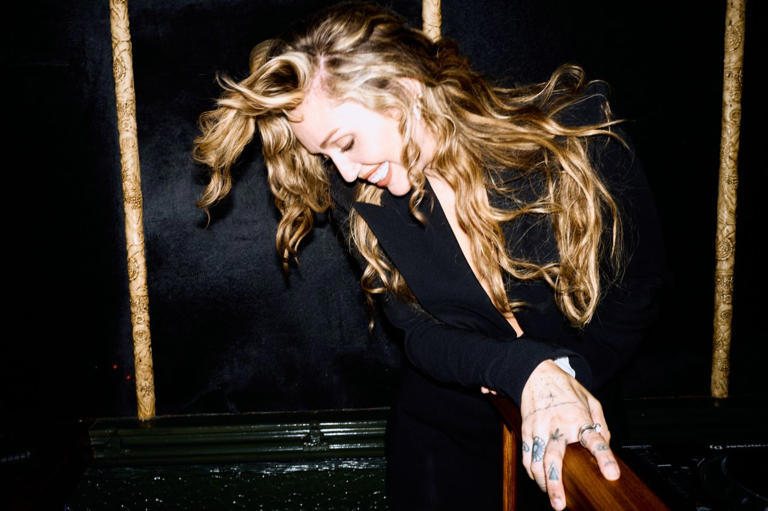 Miley Cyrus Gets Ready With Britney on Repeat and This “Mic-Drop” Lip Shade