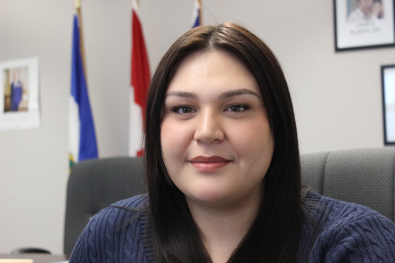 Paulatuk, N.W.T., wants to fix drafty homes as part of its net-zero goal