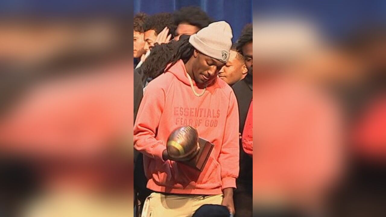 Big 22: Channel 9 presents player of the year trophy