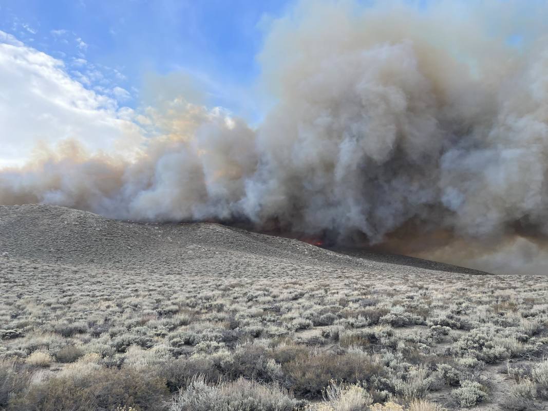 3,000 Acre Wildfire Burns Miles South of Mammoth Mountain, California