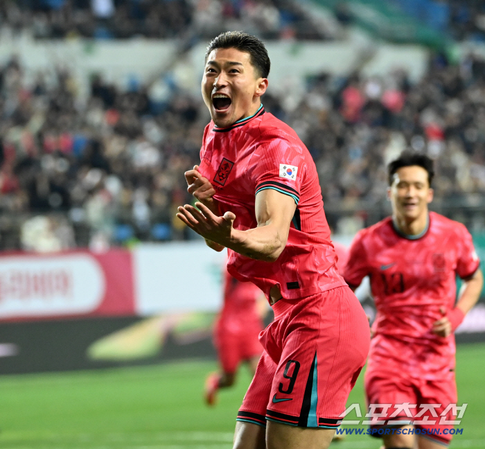 The return shot of tears itself is a drama! Director Hong Myung-bo's ...