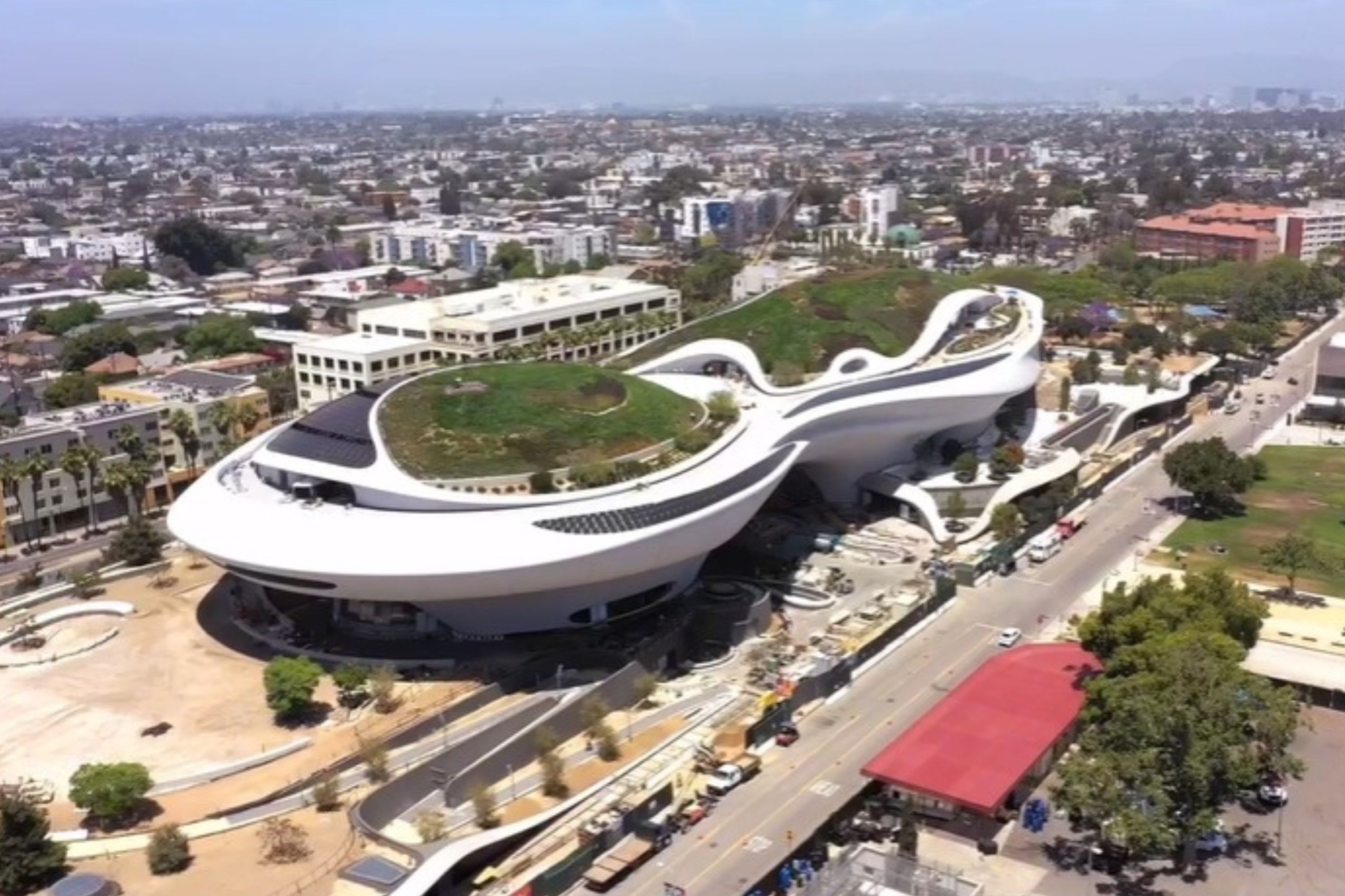 George Lucas unveils plans for museum in shape of a spaceship