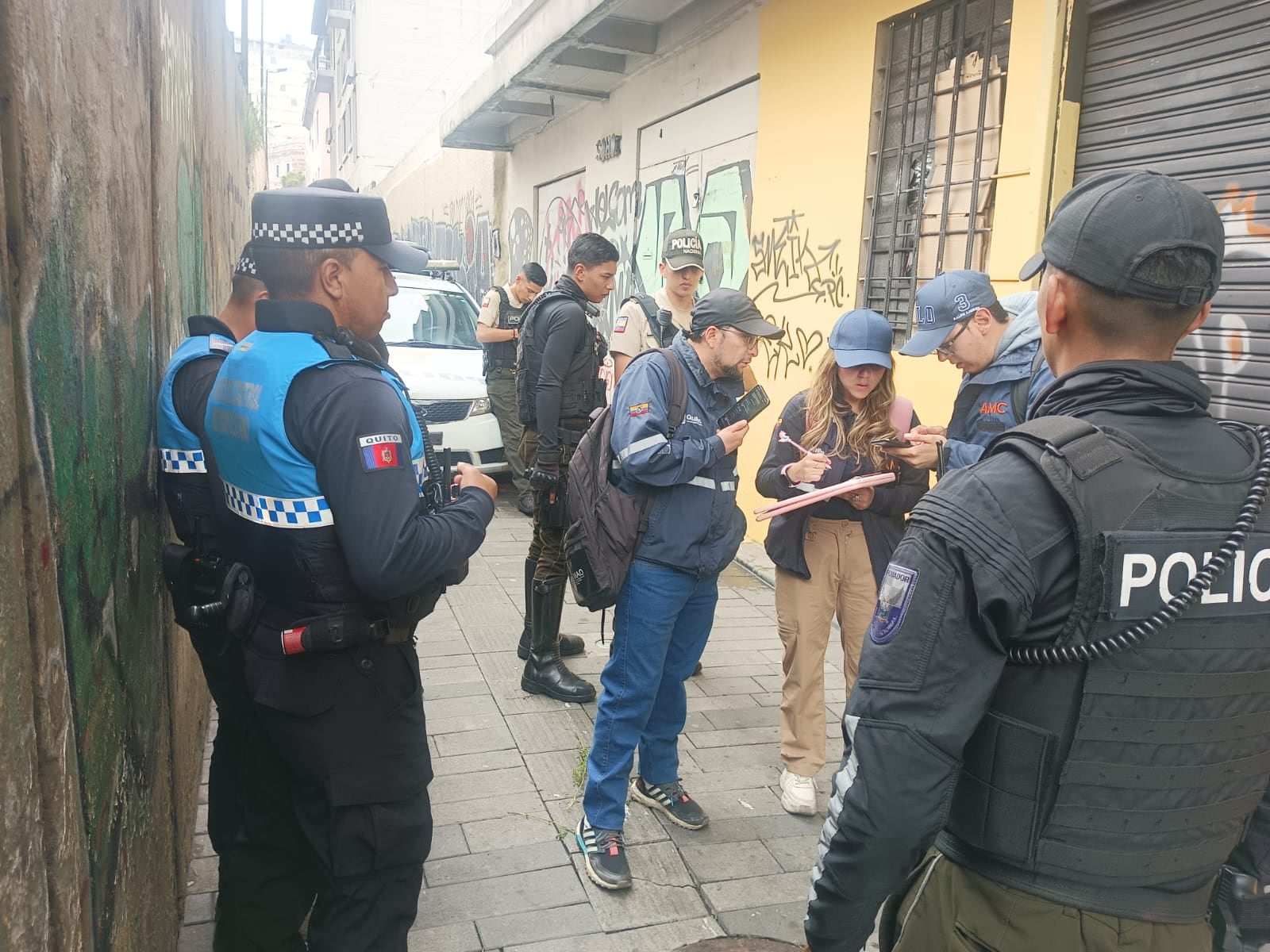 Vendían ‘guanchaca’ a 50 centavos en una licorería clandestina bajo un ...