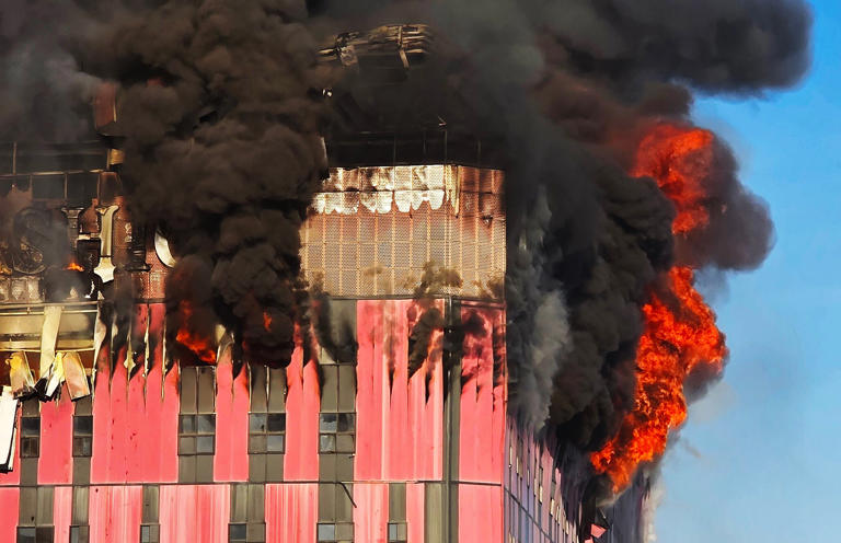 Fire at E-Land Fashion Logistics Center Escalates to Response Level 2