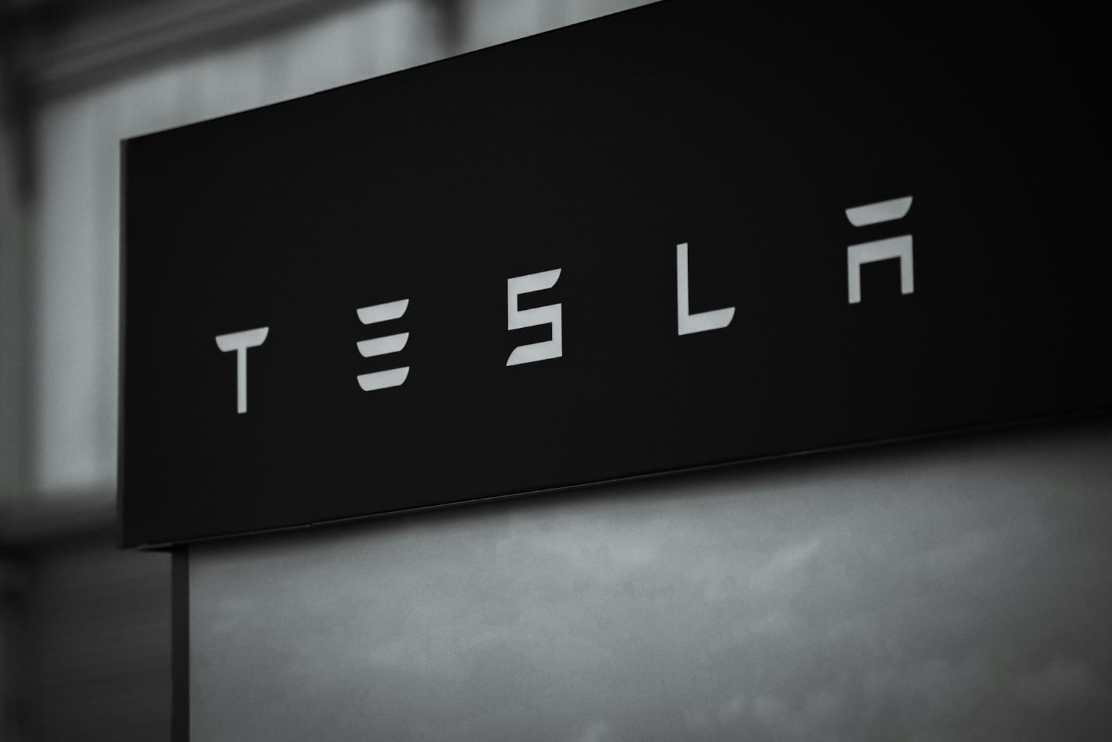 Is Tesla Hiding a Bizarre Theory Behind Apple CarPlay? Fans Link ...