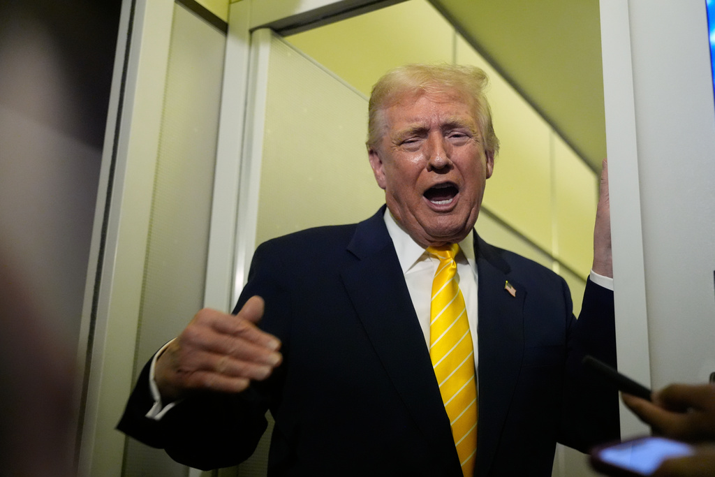 Justice Department quietly replaced 'identical' Trump signatures on ...