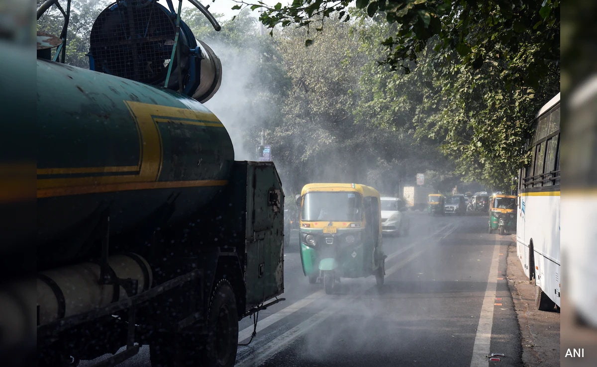 Delhi-NCR Remains A Gas Chamber As AQI Crosses 400-Mark