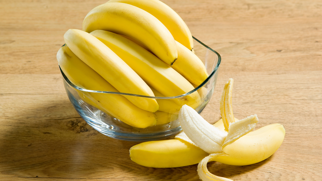 How to Keep Bananas Fresh All Day Long: 10 Simple Kitchen Tricks That Work