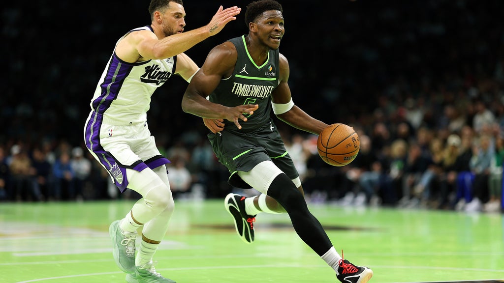 Minnesota Timberwolves defeat Sacramento Kings 124-110 in NBA Cup game