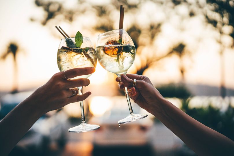 Travel experts share warning over drink 'poisoning' issue in holiday spots