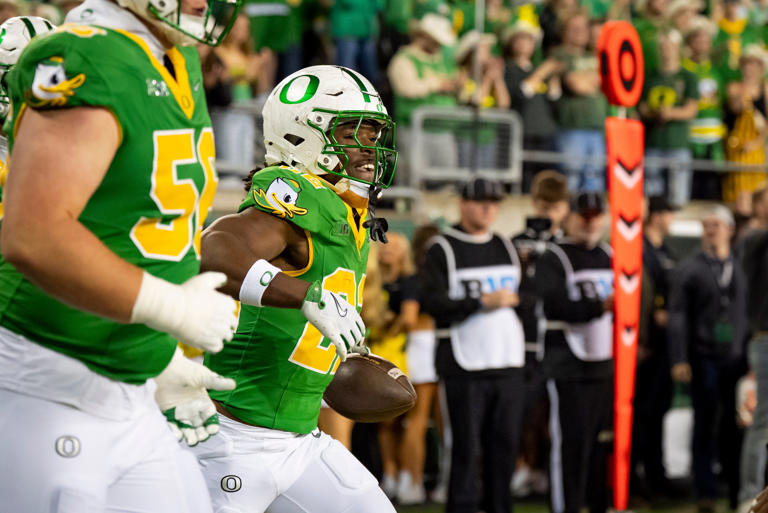 Oregon vs. USC highlights. Ducks move a big step closer to CFP berth