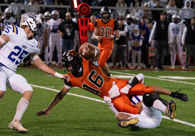 Clicking on all cylinders, New Lexington cruises past Unioto in ...