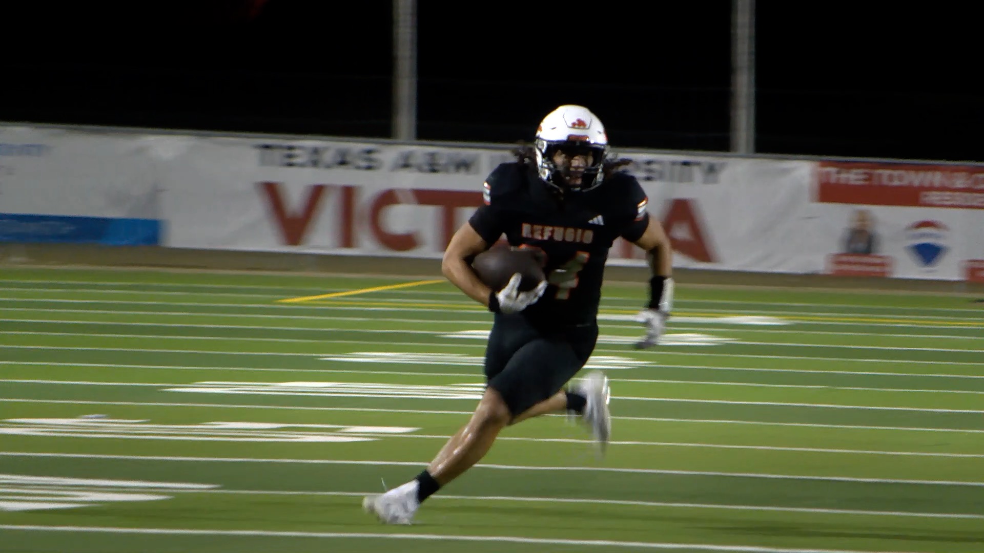 FRIDAY NIGHT FEVER BI-DISTRICT: Refugio 35, Weimar 23