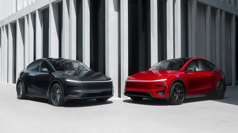 Tesla poised to adopt Apple CarPlay, backflipping on long-held stance ...