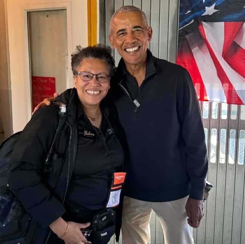 Wisconsin photographer meets Former President Obama on Badger Honor Flight